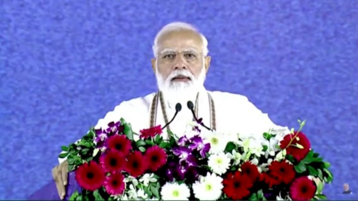 Pm Modi Bhopal Visit Live कमलापति रेलवे स्टेशन का पीएम ने किया उद्घाटन Hum Samvet 