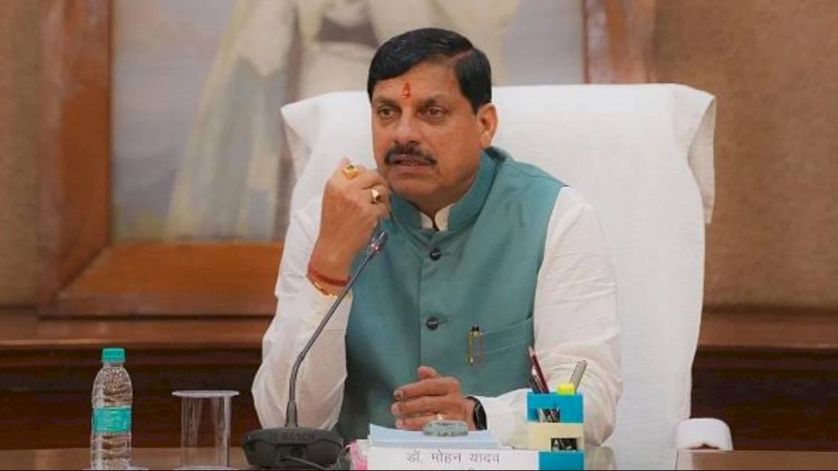 MP में बड़ी प्रशासनिक सर्जरी, 42 IAS अफसरों का हुआ तबादला, 12 जिलों के कलेक्टर बदले- Hum Samvet